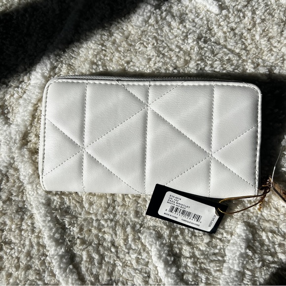 bebe | Bags | Nwt Bebe Zaza Womens White And Gold Zip Around Wallet ...